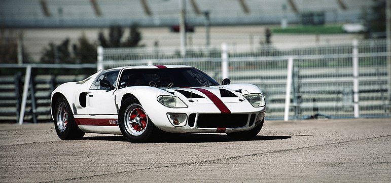 The Coolest Racing Cars – trackdaymag.com